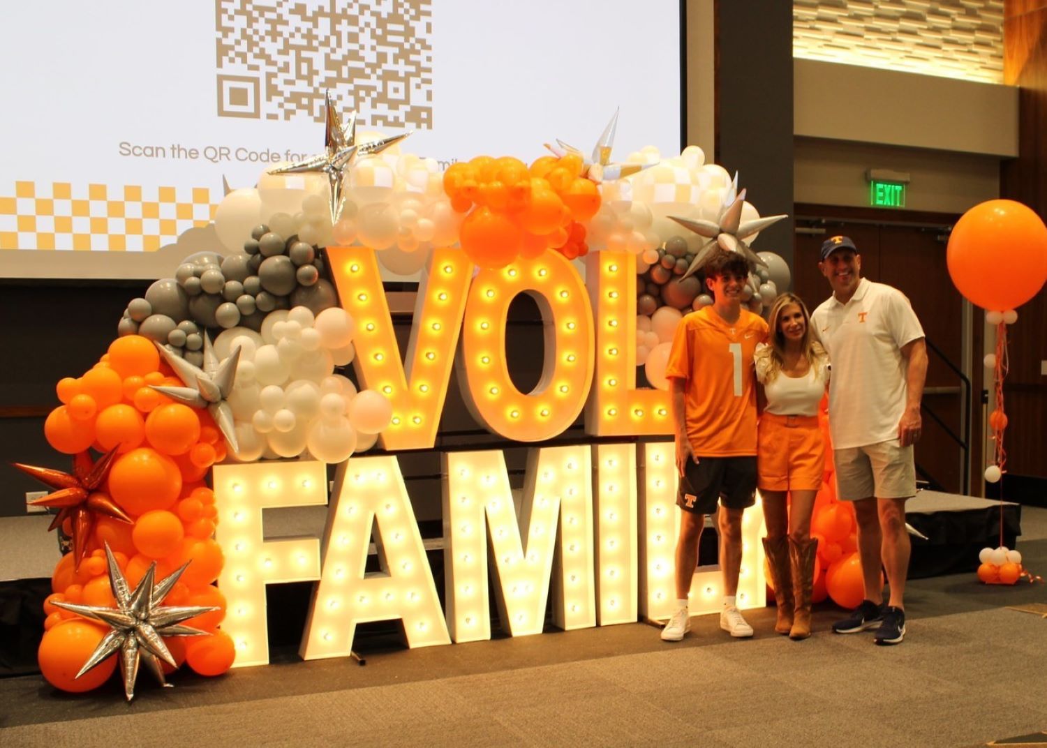 Fall Family Weekend Brings Students, Loved Ones Together on Rocky Top ...