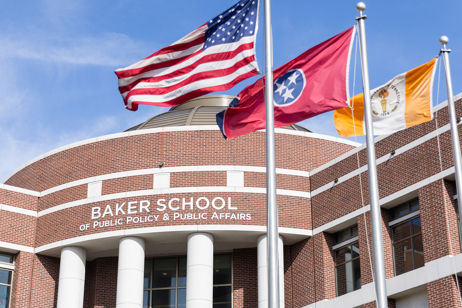 Prominent Tennesseans Endow Baker School Scholarships at UT - News